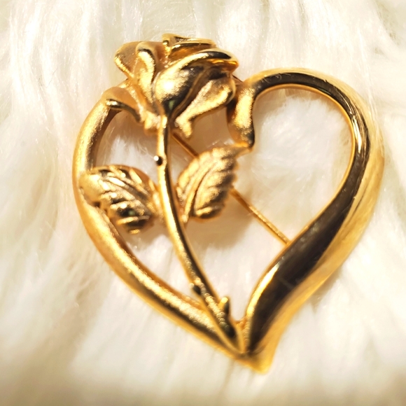 R. D. C. | Jewelry | Signed Rdc Vtg Rose In Heart Broochpin Gt Princess ...